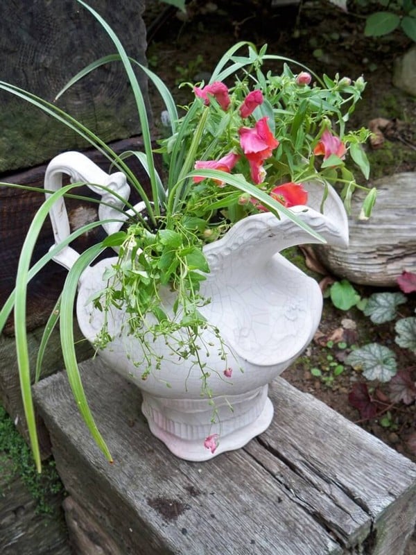 18 Unique and Creative Garden Planter Ideas You Never Thought Of