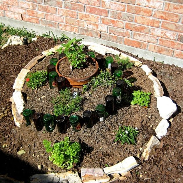 15 Creative Spiral Garden to Break the Monotony in Outdoor Place