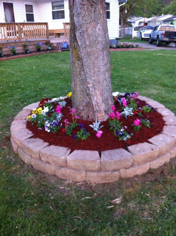 18 Genius Flower Beds Around Trees You Need To See