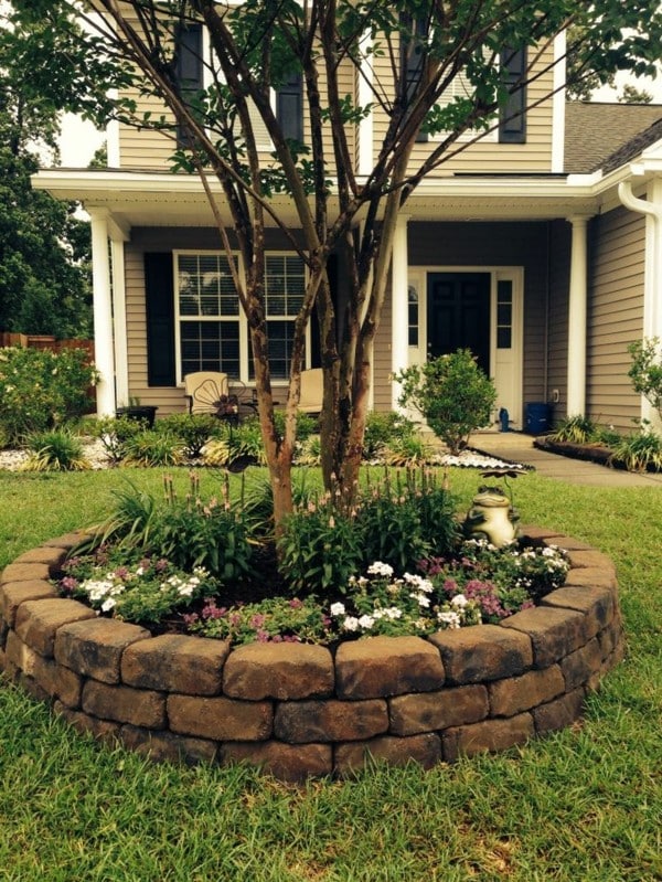 18 Impressive Ideas to Decorate Around Trees