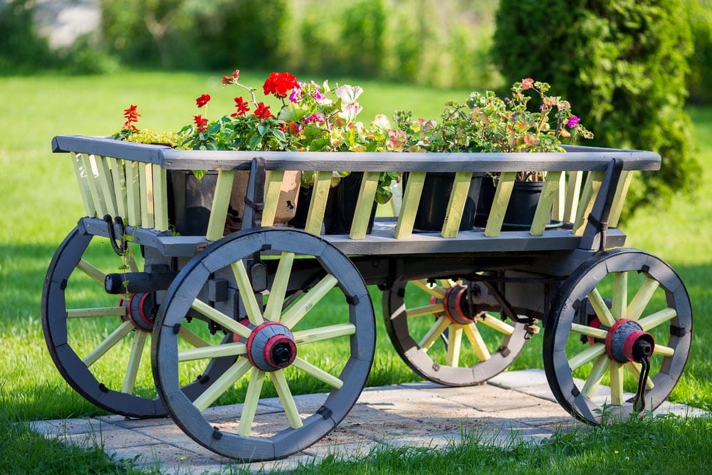 14 Rustic Garden Wagon Ideas For A Country Garden