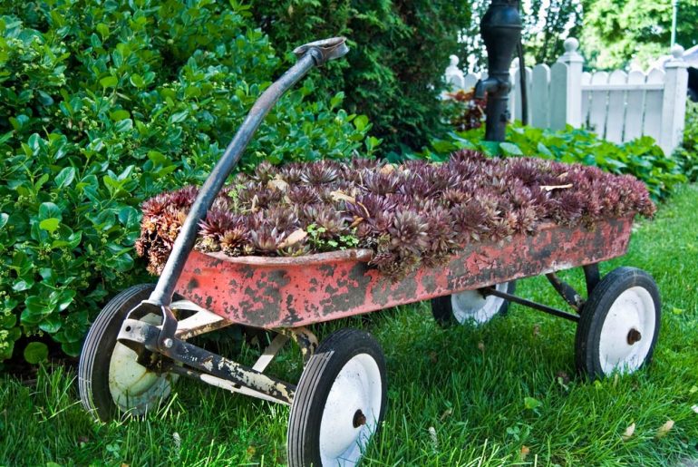 14 Rustic Garden Wagon Ideas For A Country Garden