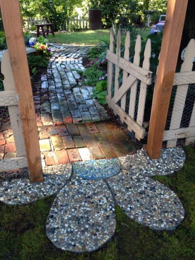 20 Ways To Decorating Patio and Garden Floor with Patterns