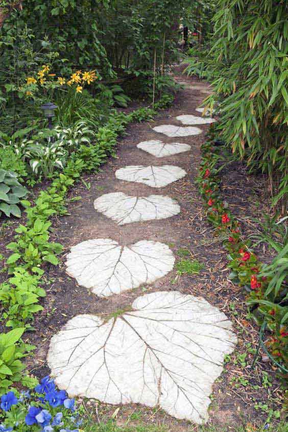 Transform Your Yard: Step-by-Step Guide to a Stepping Stone and Path Combo