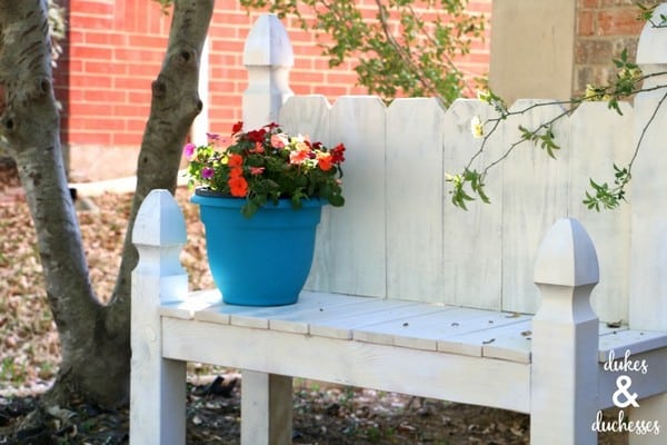 17 Brilliant DIY Ideas to Repurpose Old Fence Posts