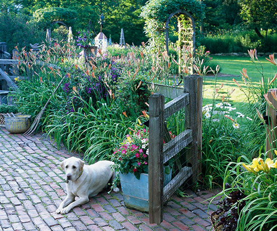 18 Gorgeous Rustic Garden Ideas To Inspire You